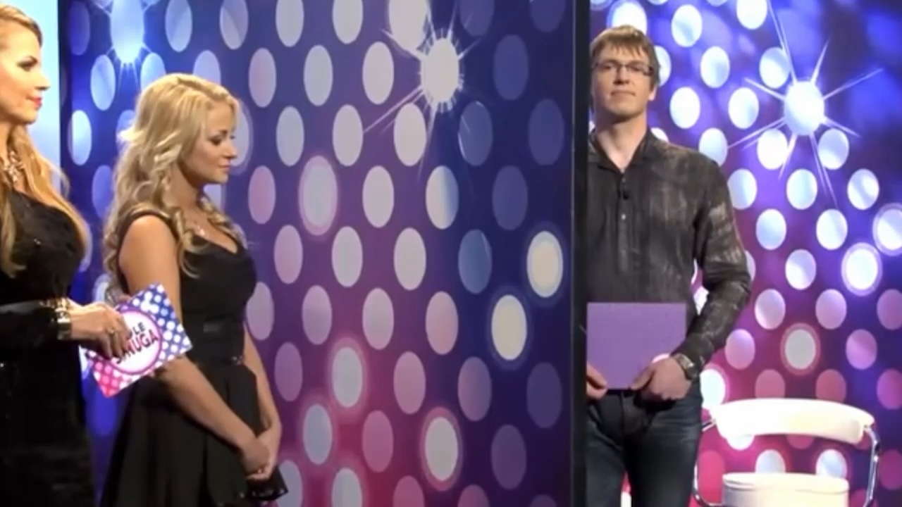 The One Minutes - Uncomfortable Encounters